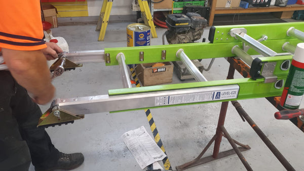 Little Jumbo Leveleze Auto Leg Leveller - BLS Ladders